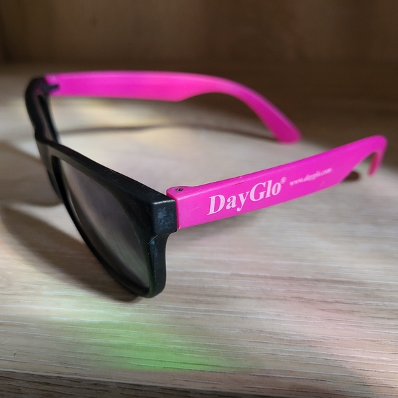 DayGlo Color | Accessories | Vintage Dayglo Color Plastic Sunglasses ...